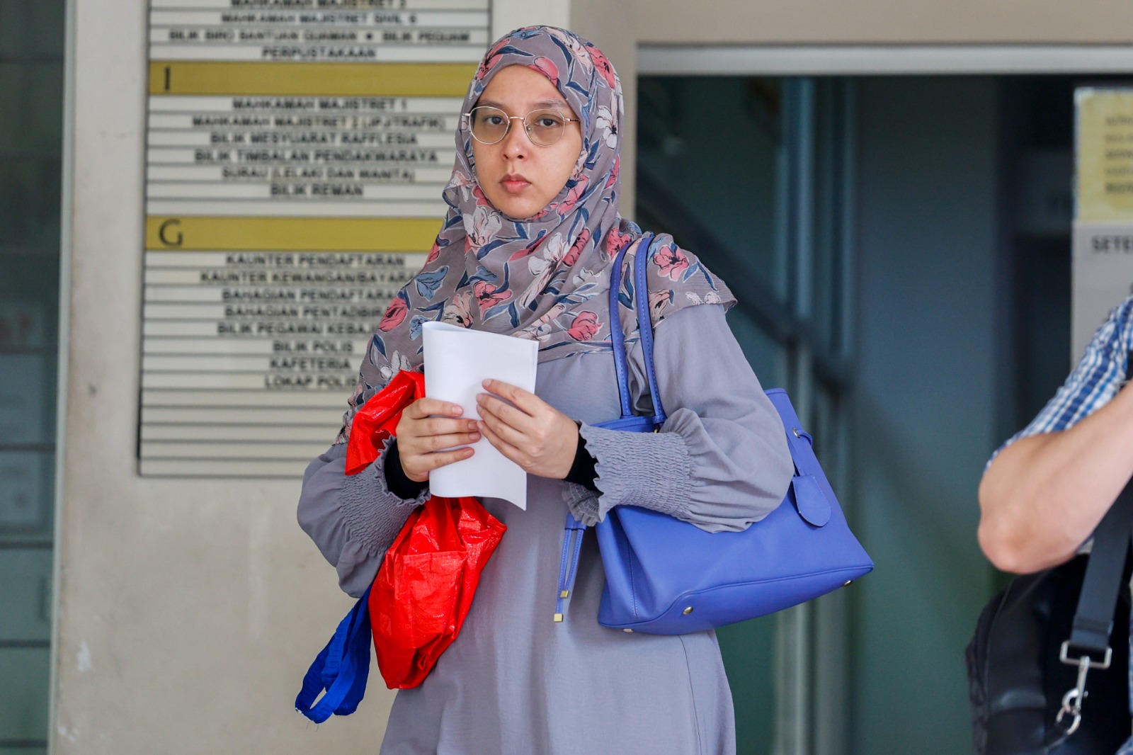 Pengurus syarikat didenda RM6,000 jilid al-Quran di kilang bukan Islam - Kosmo Digital