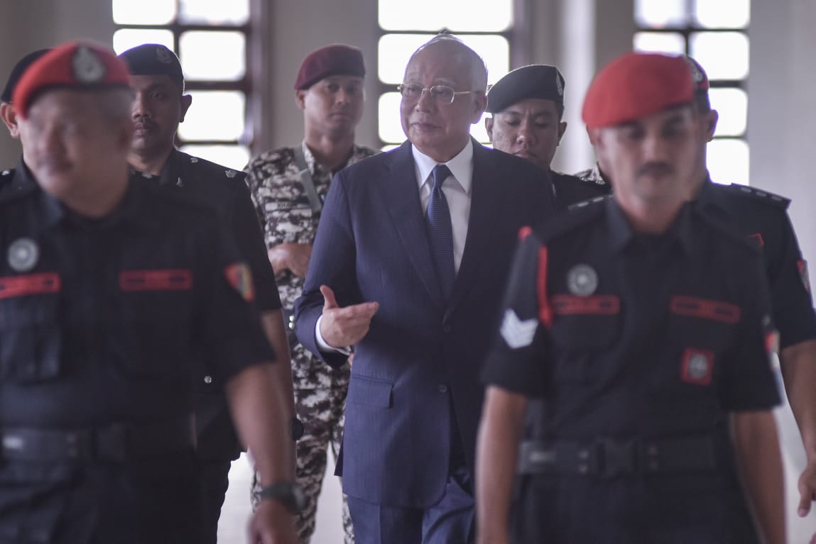SRC RM27 juta: Dijangka 20 ke 25 saksi beri keterangan - Kosmo Digital SRC RM27 juta: Dijangka 20 ke 25 saksi beri keterangan - Kosmo Digital