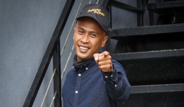 Tiada istilah orang ketiga - Achey - Kosmo Digital