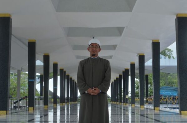 Ustaz Ehsan Imam Besar Masjid Negara - Kosmo Digital