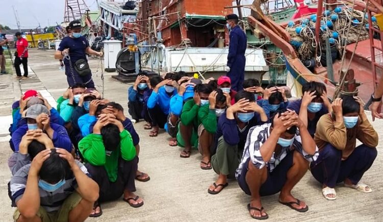 APMM tahan dua bot nelayan Vietnam di perairan Terengganu - Kosmo Digital