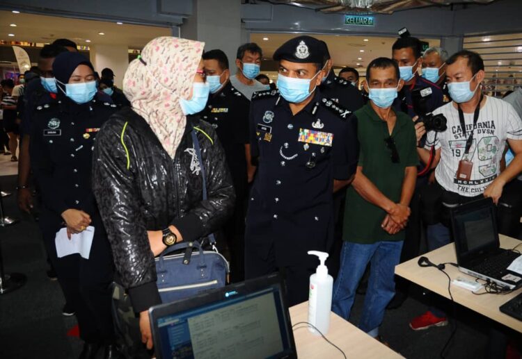 Polis sangkal dakwaan pemandu Myvi elak kenderaan berhenti - Kosmo Digital