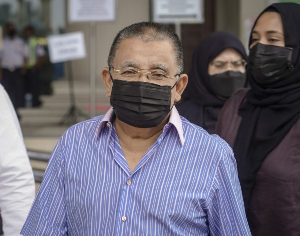 Gelaran Tan Sri Isa Samad ditarik balik - Kosmo Digital