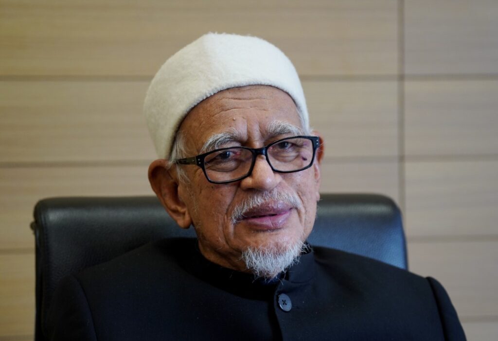 Hadi Awang masuk IJN - Kosmo Digital
