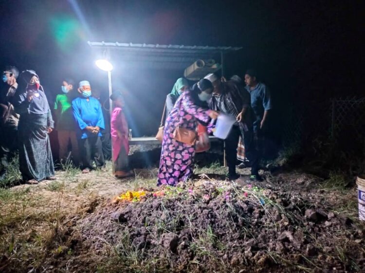 Jenazah Nor Hayati selamat dikebumikan - Kosmo Digital