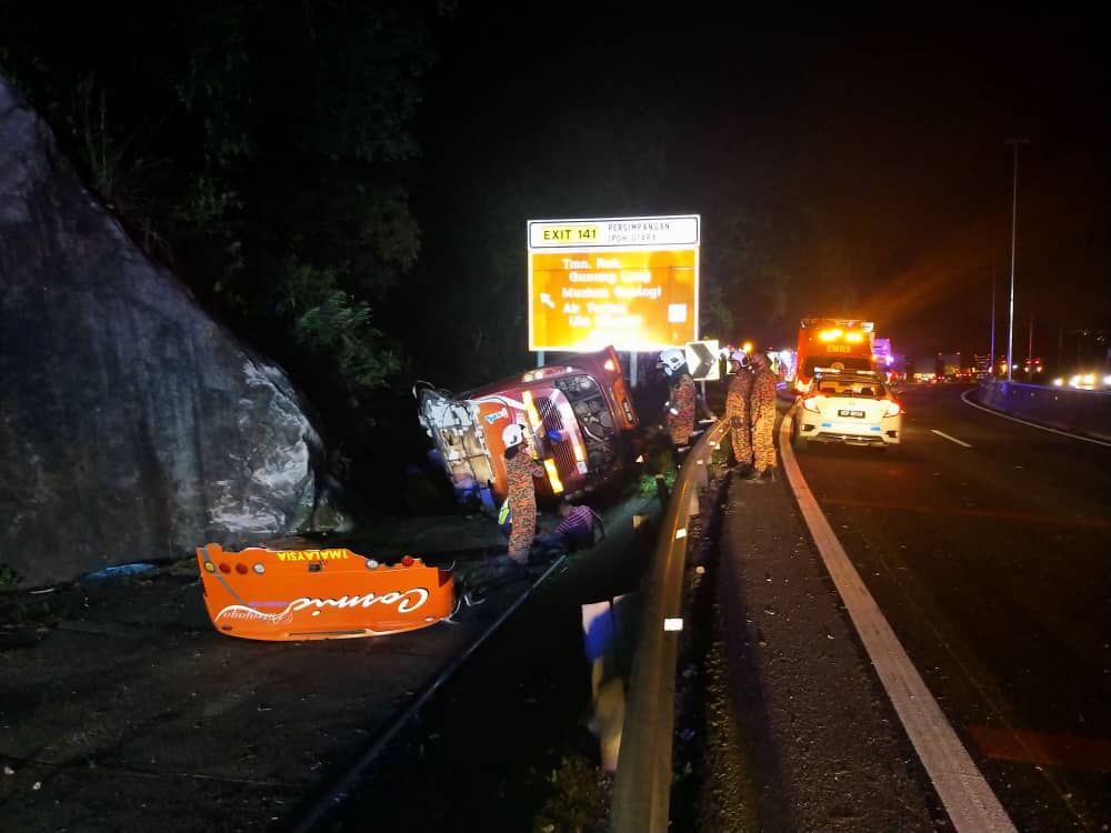 Pemandu bas ekspres terlelap sebelum nahas - Kosmo Digital