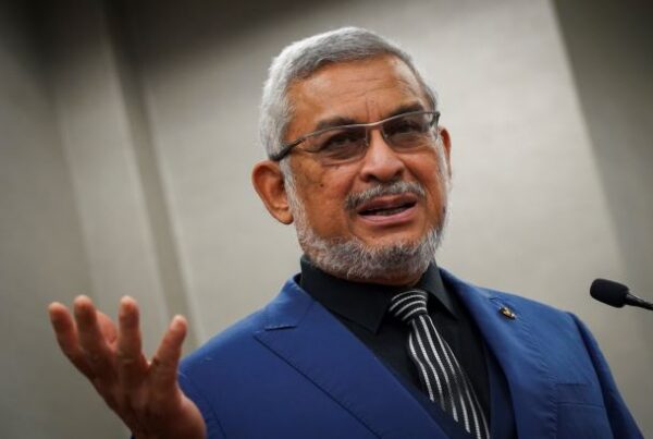 Pampasan tanah Kampung Sungai Baru cuma RM450 kaki persegi - Khalid ...