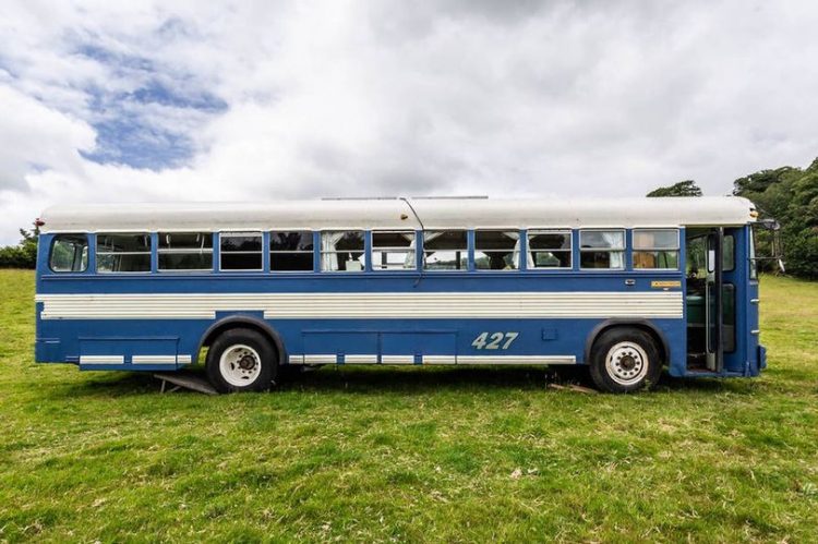 Bas sekolah jadi rumah percutian - Kosmo Digital