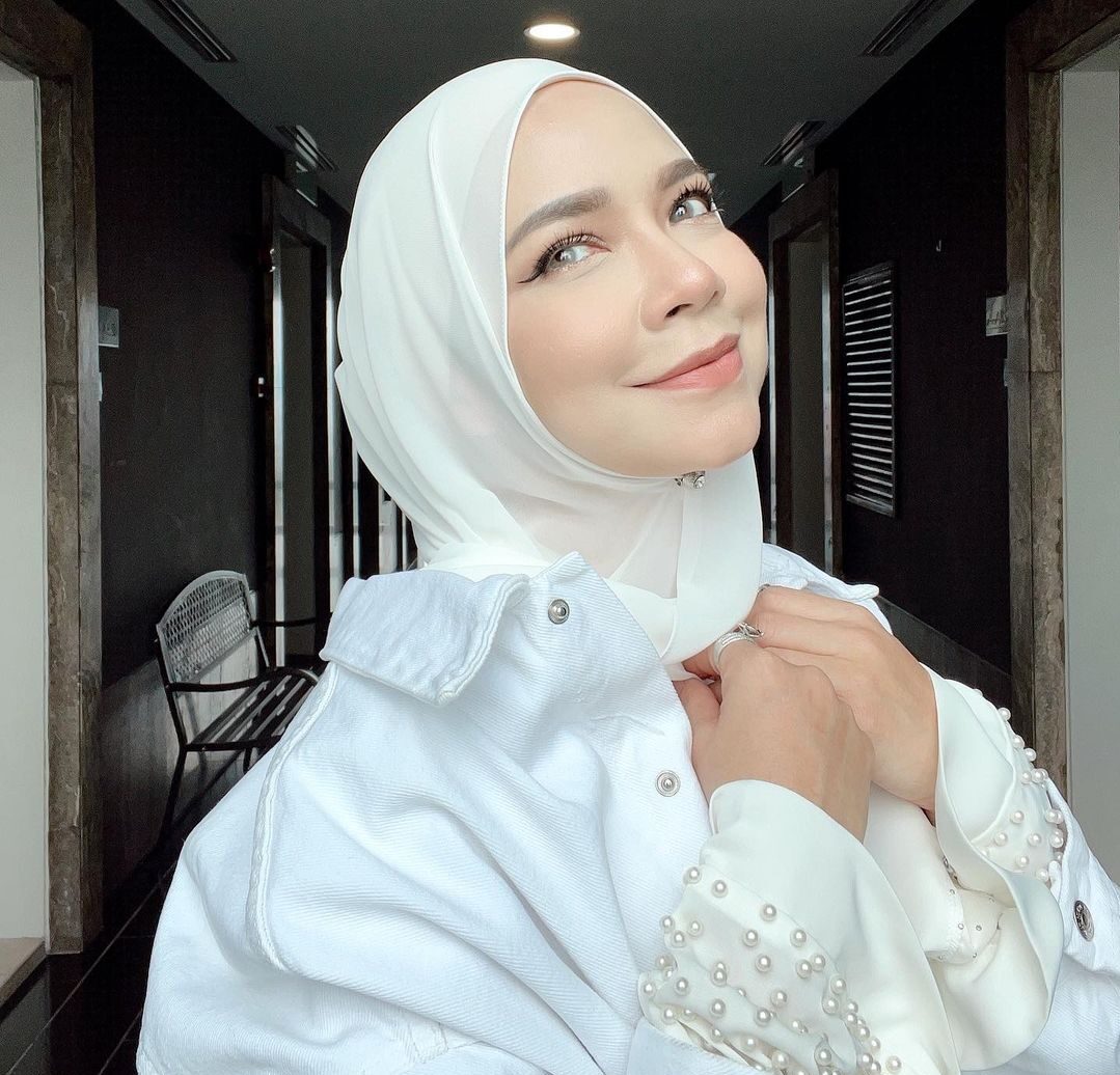 Nora Danish khatam al-Quran sekali lagi - Kosmo Digital