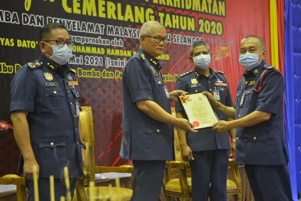Pegawai, anggota bomba langgar arahan PKP berdepan tatatertib - Kosmo ...