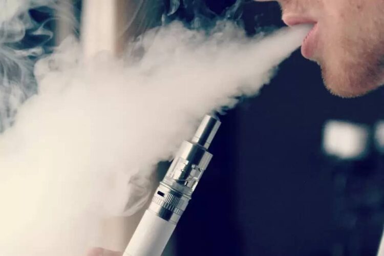 Beri anak hisap vape, ada masalah mental - Kosmo Digital