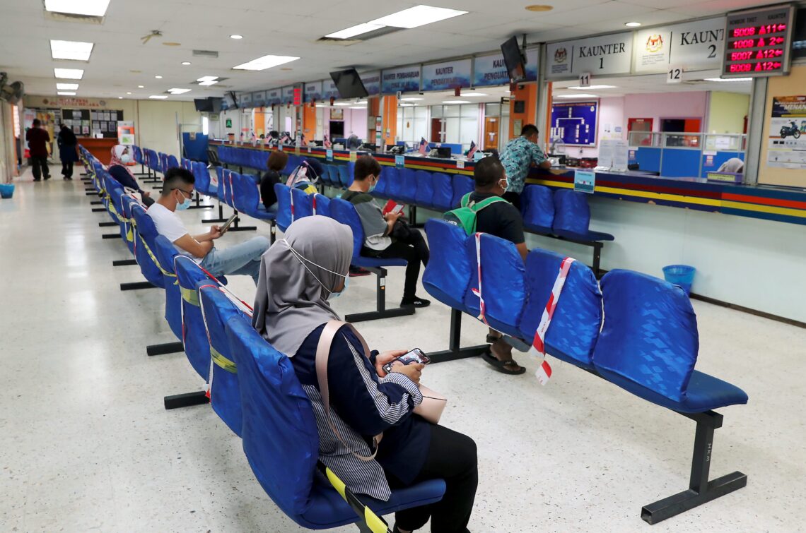 JPJ tangguh urusan tukar hak milik kenderaan secara online - Kosmo Digital