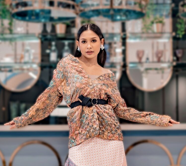 Sissy Iman jadi diri sendiri - Kosmo Digital