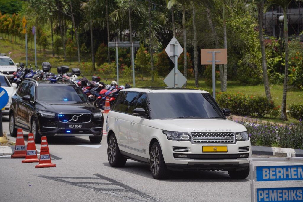 Muhyiddin Yassin tiba di Istana Negara - Kosmo Digital Muhyiddin Yassin tiba di Istana Negara - Kosmo Digital