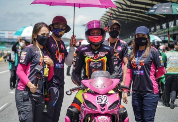 Pink Racing sedia lepas geram di Sepang - Kosmo Digital