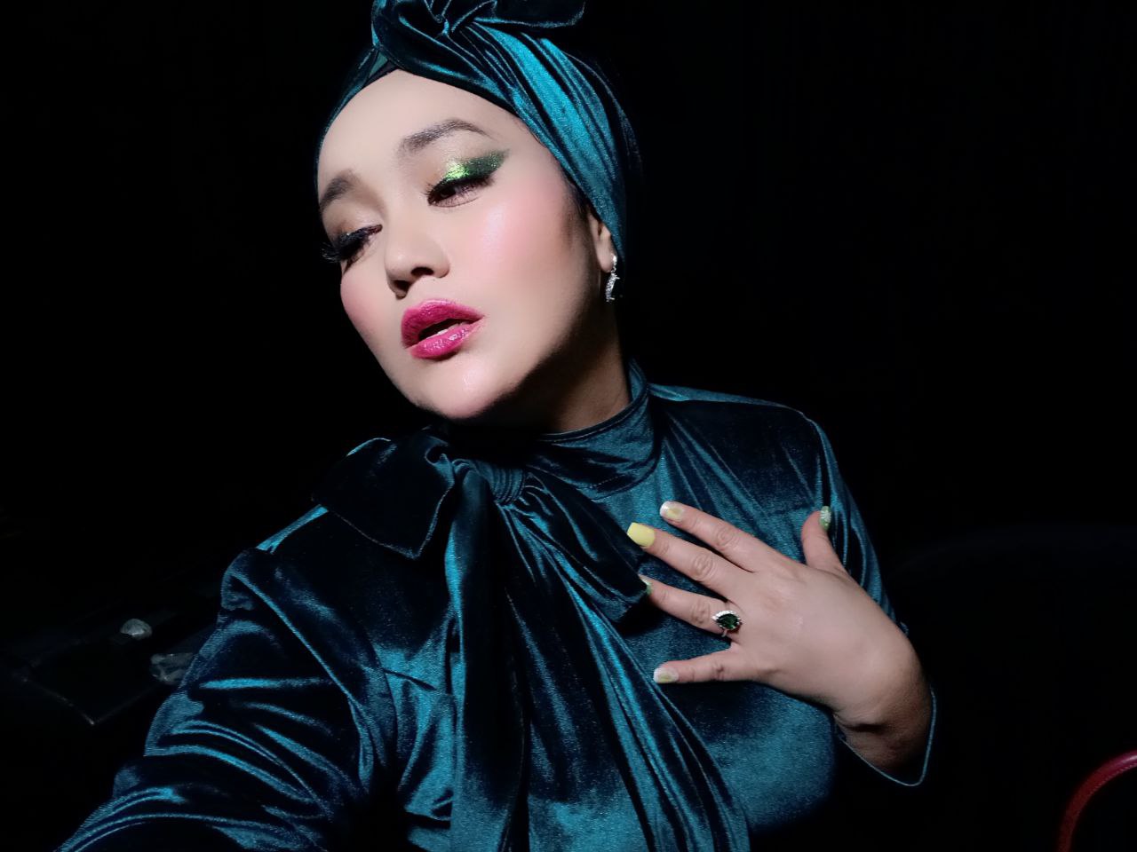 Azharina Azhar 15 tahun bahagia solo - Kosmo Digital