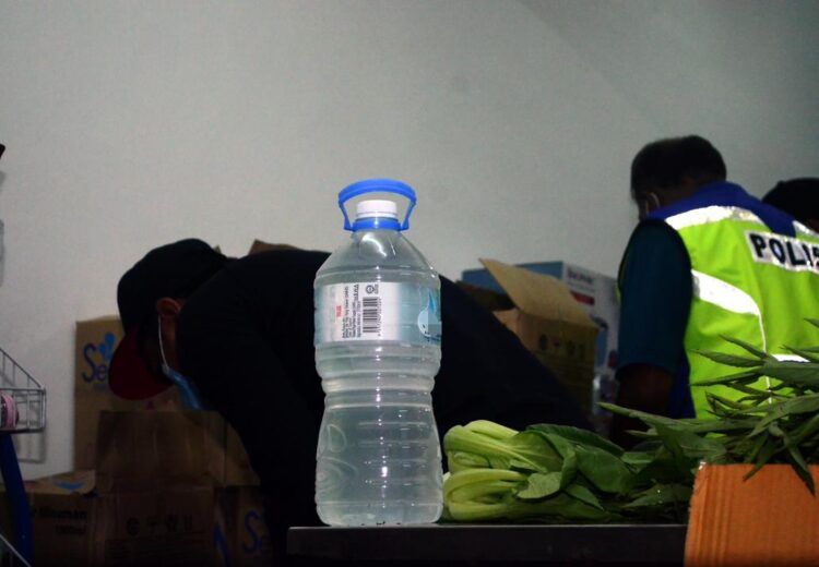 Proses tuak, samsu haram di rumah - Kosmo Digital