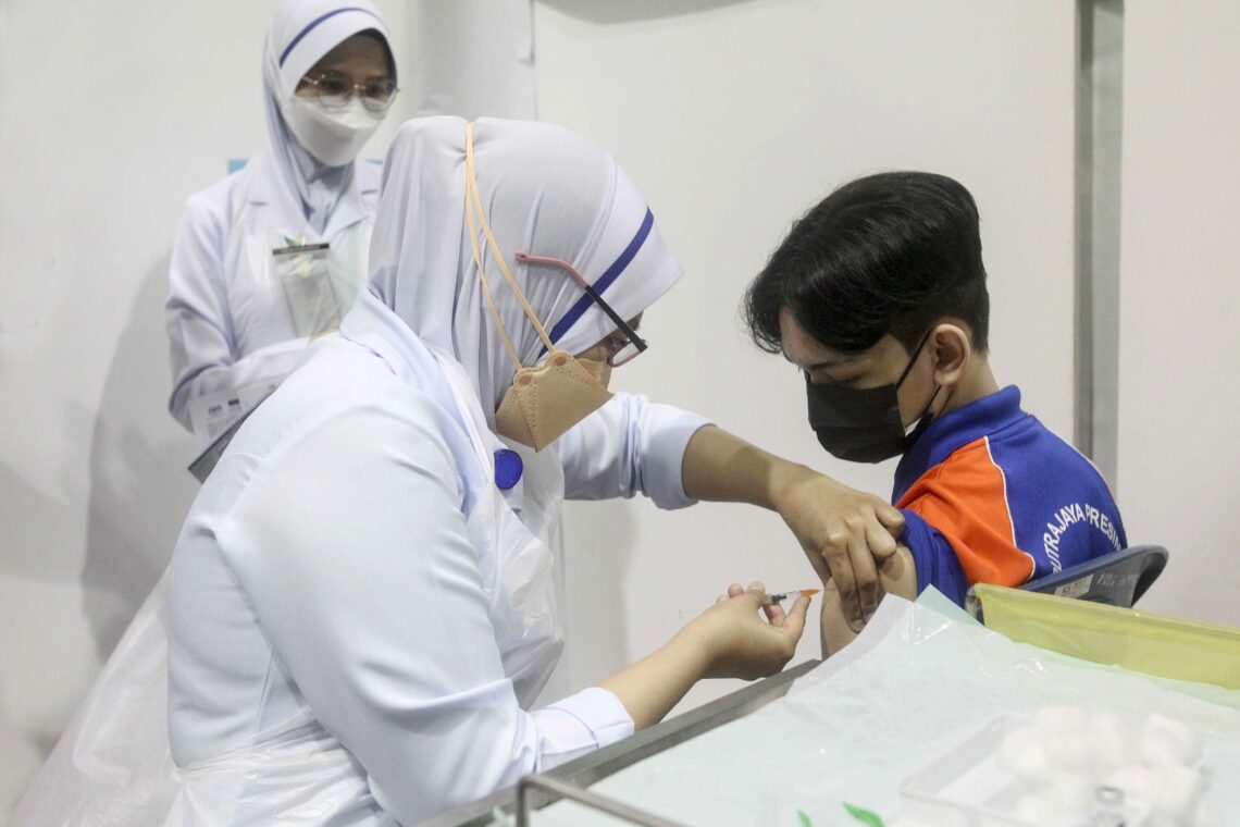 Payudara membesar selepas suntikan Pfizer adalah normal - Kosmo Digital