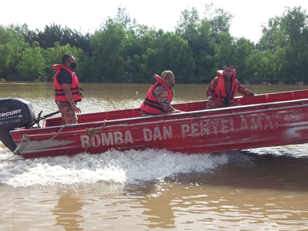 Bomba Selangor bantu operasi cari mangsa lemas - Kosmo Digital