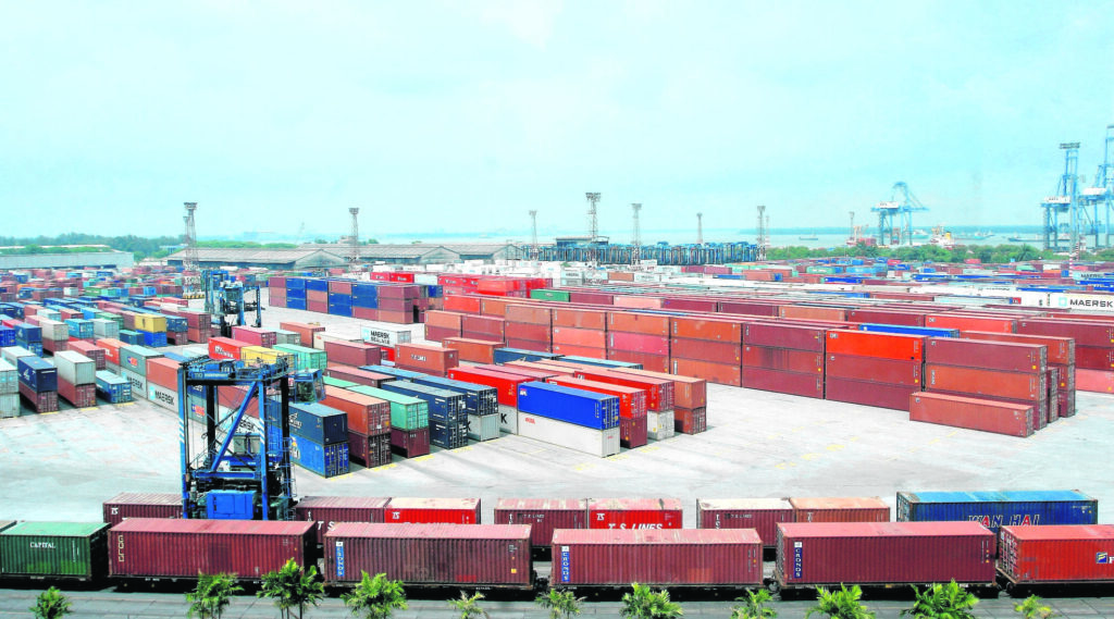 Pelabuhan Klang pecah rekod pengendalian kontena - Kosmo Digital