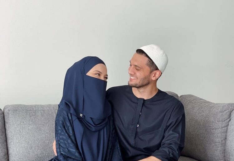 Neelofa mohon doa dipermudahkan urusan - Kosmo Digital