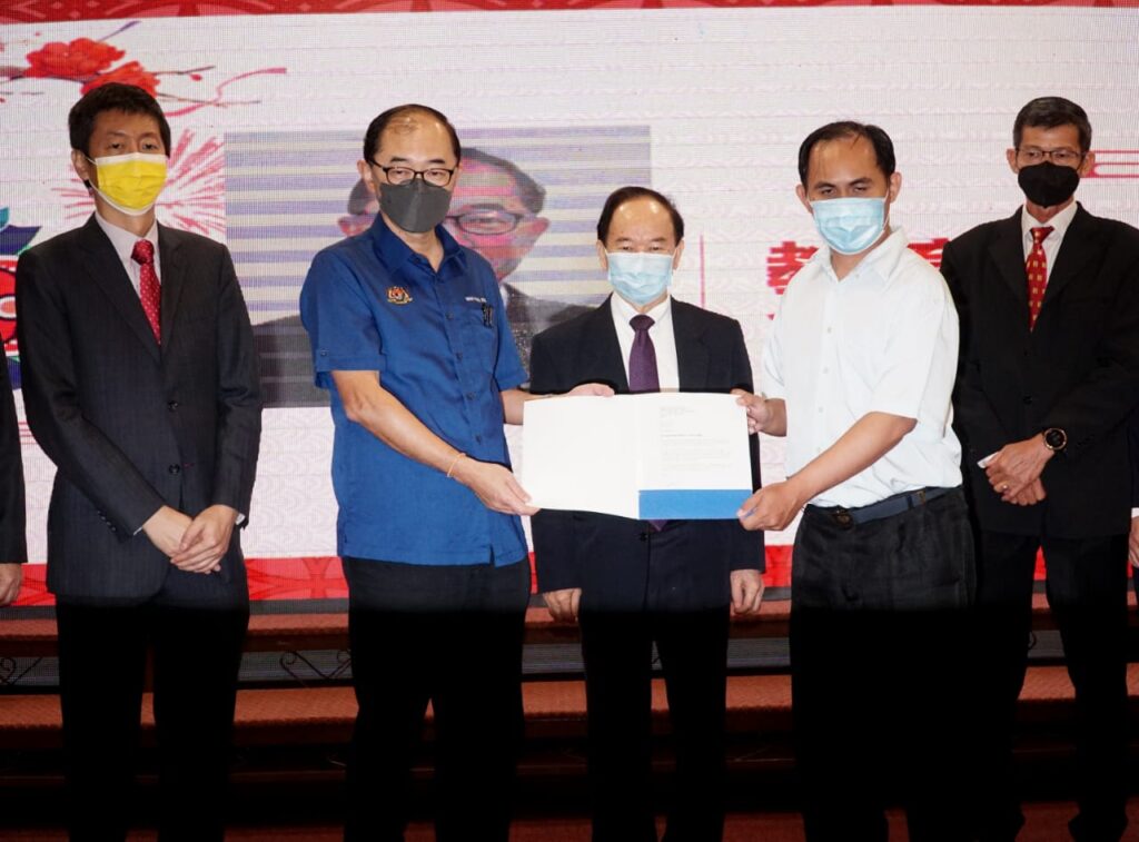 KPM tunggu laporan pelajar dipukul senior di Pahang - Kosmo Digital