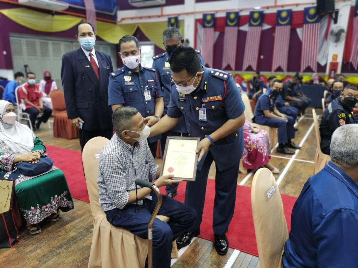 80 peratus pegawai, anggota bomba Kelantan dibekukan cuti - Kosmo Digital