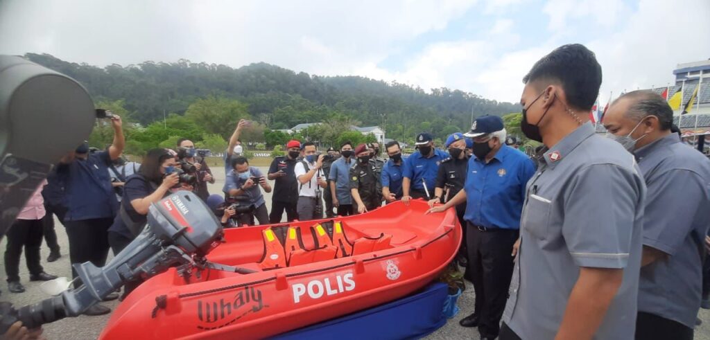 KDN beli 50 buah bot, aset PDRM hadapi bencana dan banjir - Kosmo Digital