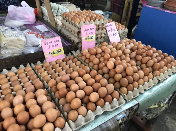 Telur gred C, D jadi pilihan pengguna - Kosmo Digital