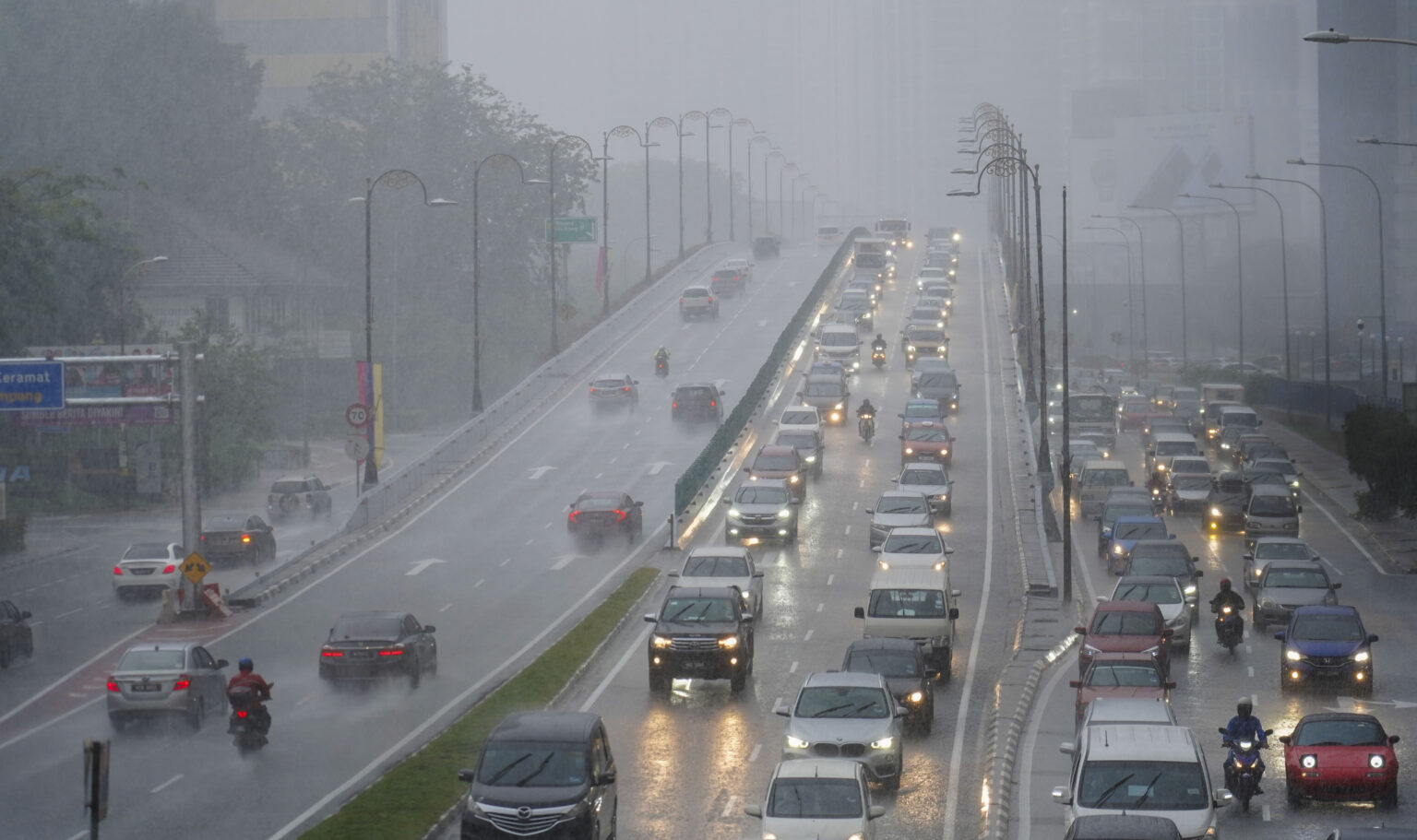 Hujan lebat di Negeri Sembilan, Melaka dan Johor - Kosmo Digital