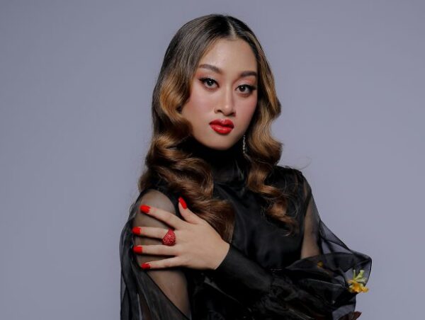 Pencarianku, sinar menanti Aisha Retno - Kosmo Digital