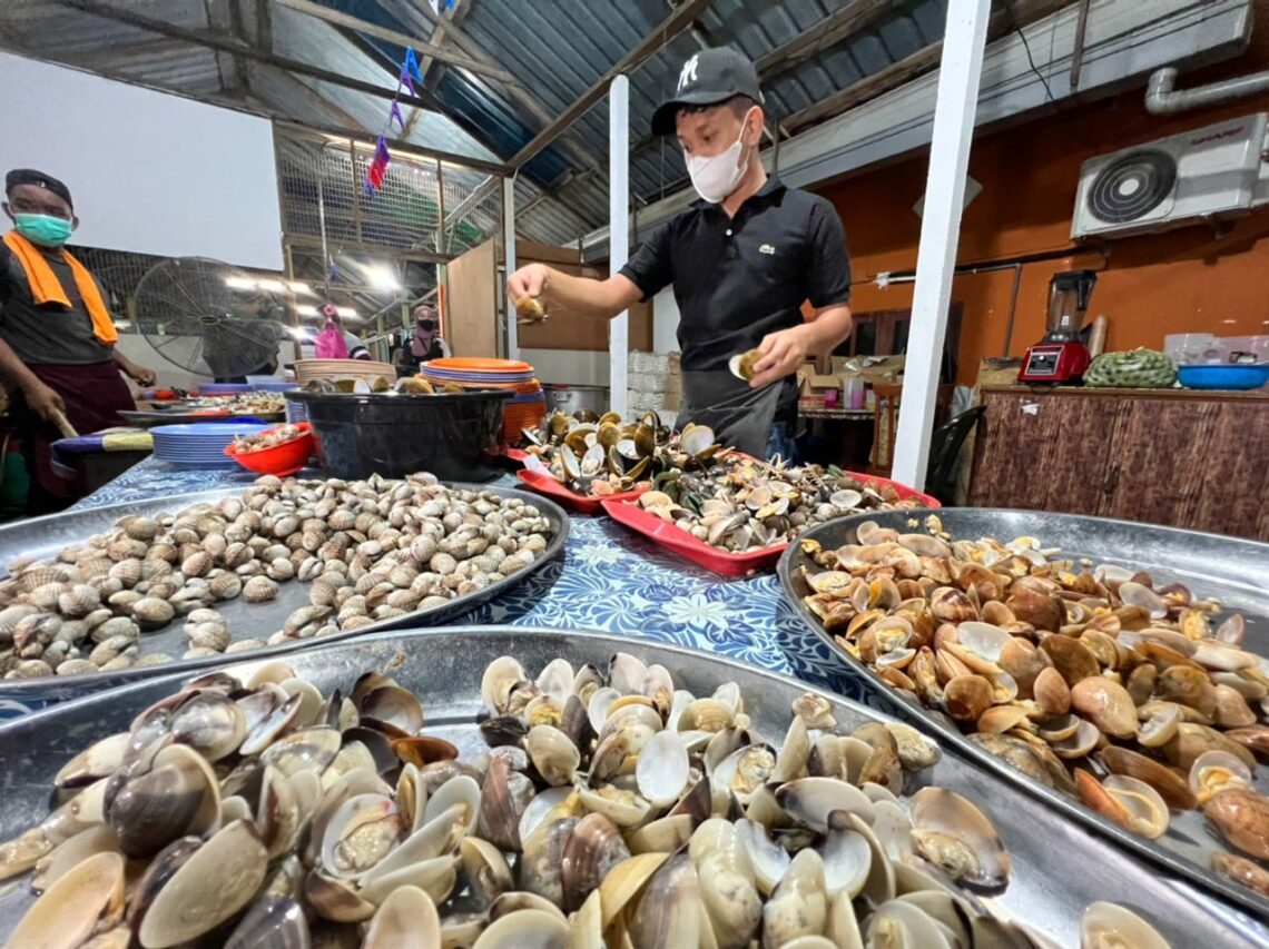 Aneka siput, kerang laut hidangan popular selepas tarawih - Kosmo Digital