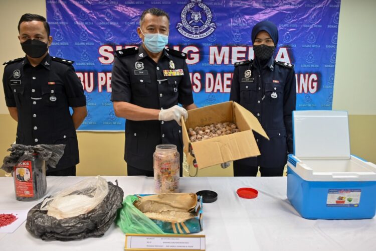 Pengedar tegar diberkas, dadah hampir RM500,000 dirampas - Kosmo Digital