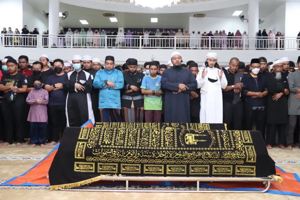 Jenazah tiga pelajar rentung dituntut keluarga - Kosmo Digital