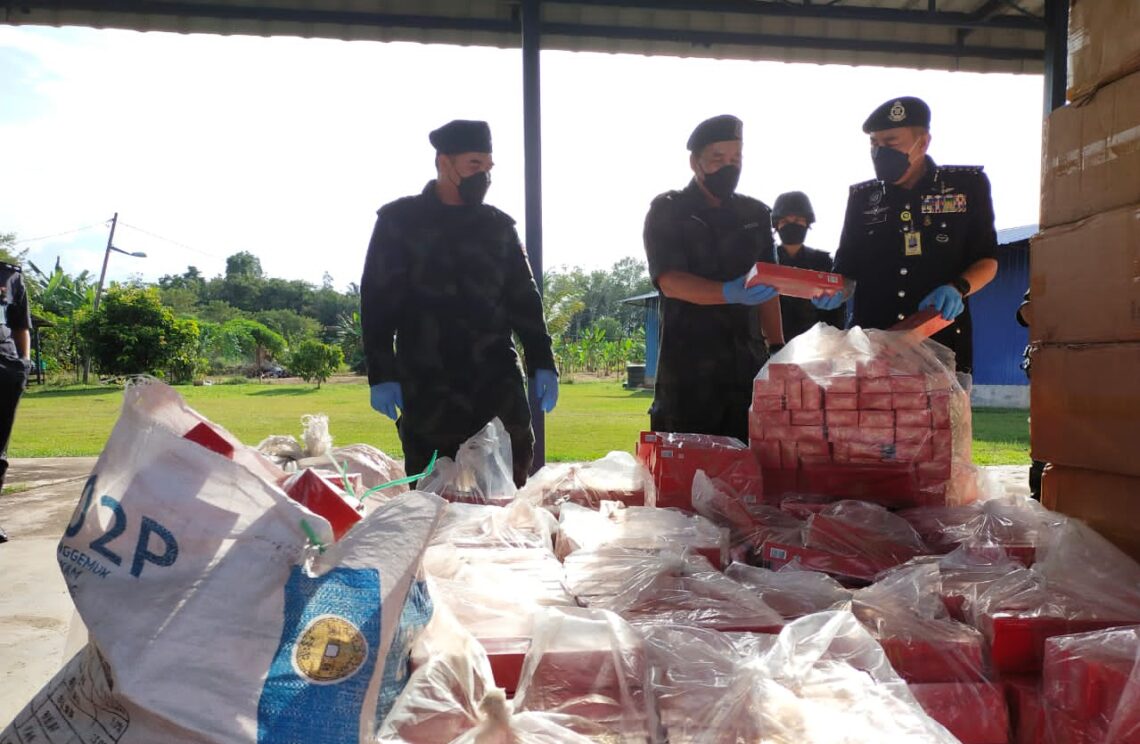 Rumah kedai jadi stor simpanan rokok seludup RM3.21 juta - Kosmo Digital