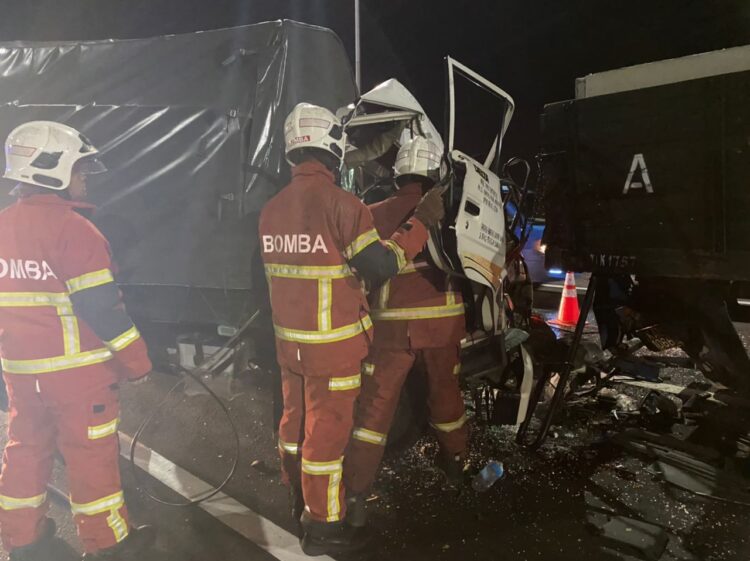 Pemandu, kelindan lori maut kemalangan di Jambatan Pulau Pinang - Kosmo Digital