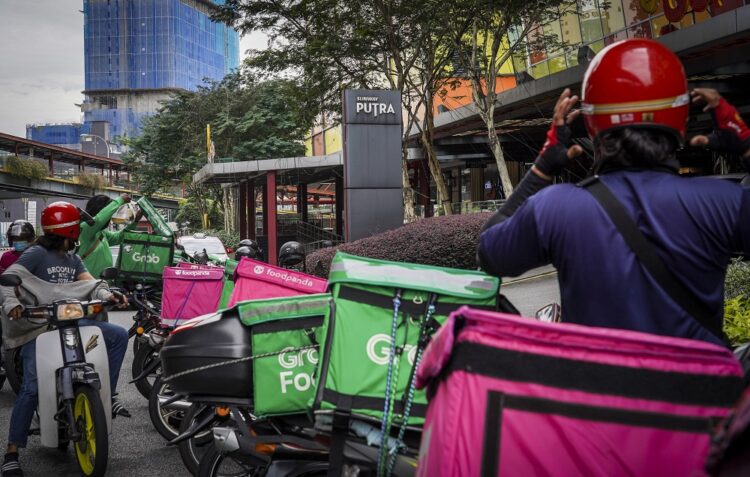 Majikan gusar pekerja lari sertai ekonomi gig - Kosmo Digital