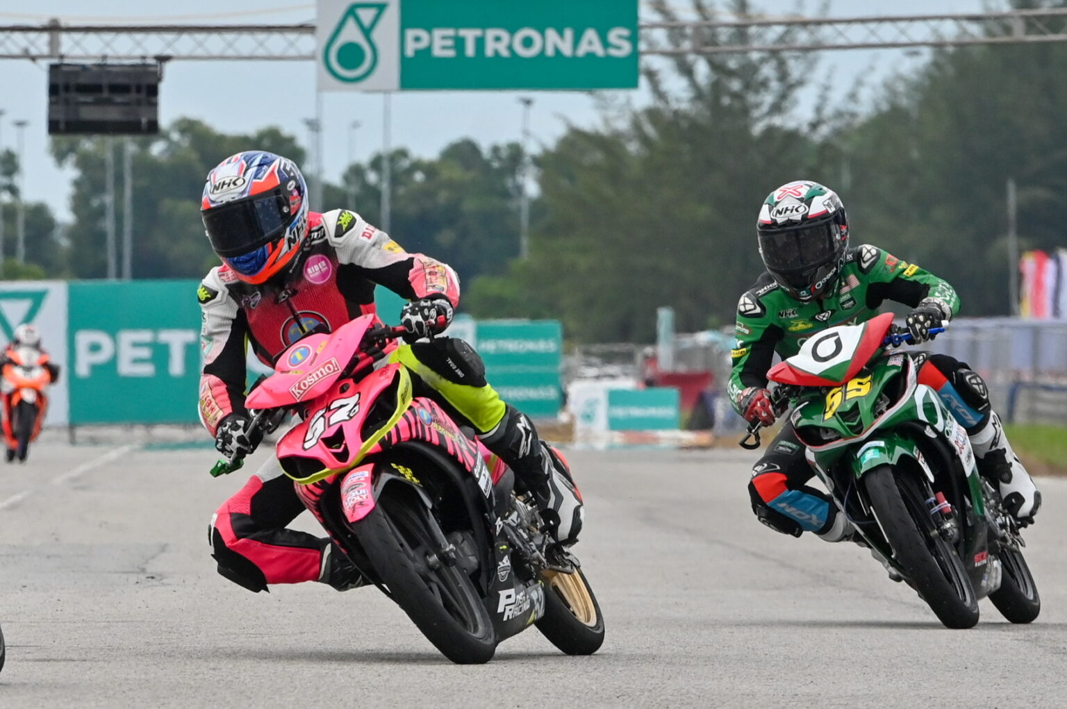 Tobaki Pink Racing azam tebus kehampaan