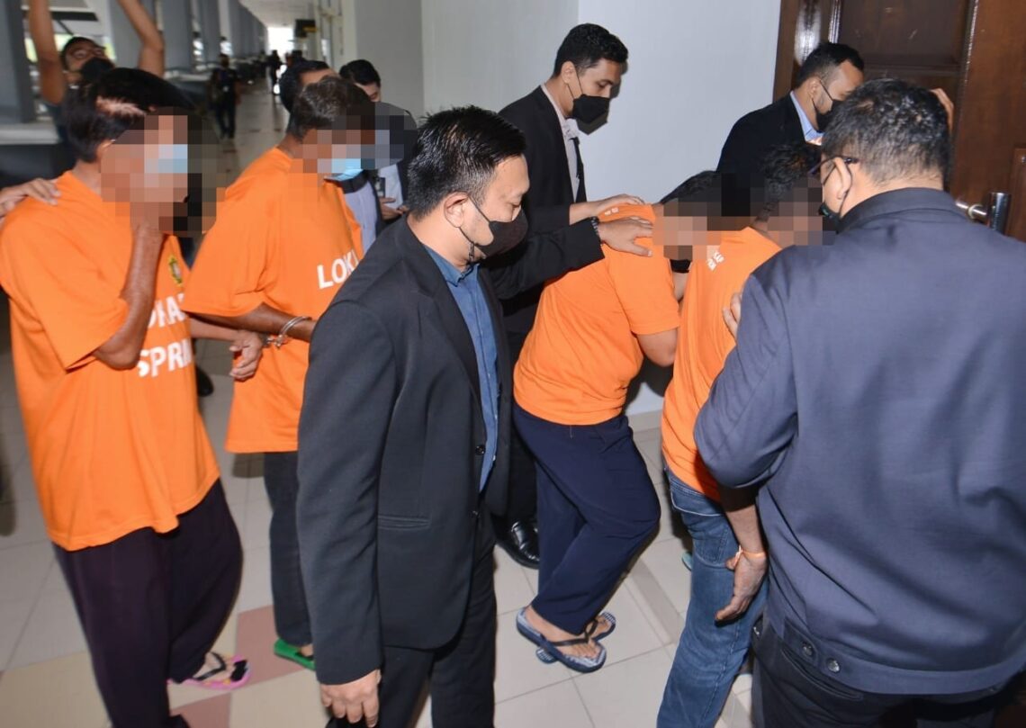 Rasuah ujian GDL : Lima individu termasuk pegawai penguat kuasa direman - Kosmo Digital