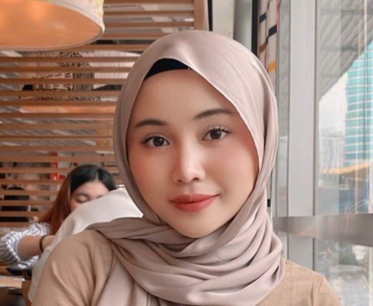 Peminat restu hubungan Niezam Zaidi, Farisha Iris - Kosmo Digital