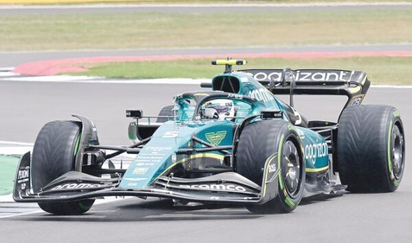 Sebastian Vettel mahu kekal, nafi sertai McLaren