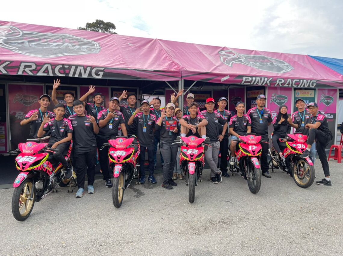 Pink Racing intai aksi Kejuaraan One Prix Indonesia - Nur Atikah