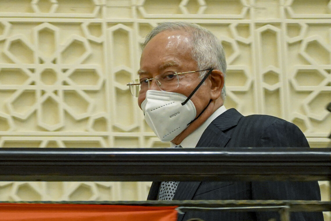 Mahkamah: Najib lantik Nik Faisal pemegang mandat 5 akaun - Kosmo Digital