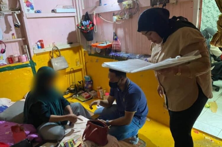 6 buruh paksa kilang simen diselamatkan, 4 ejen dicekup - Kosmo Digital