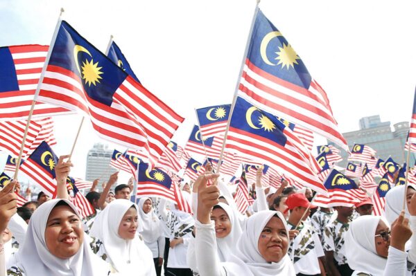 Kereta kuda diraja sertai Hari Kebangsaan di Dataran Merdeka - Kosmo Digital