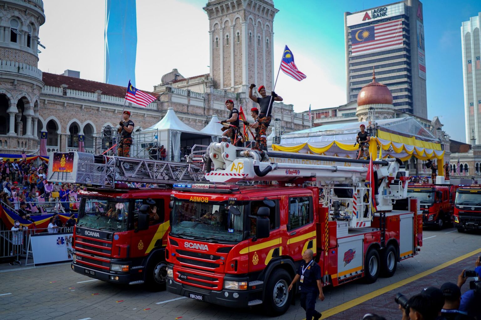 Saham bomba, polis naik mencanak selepas perarakan merdeka - Kosmo Digital