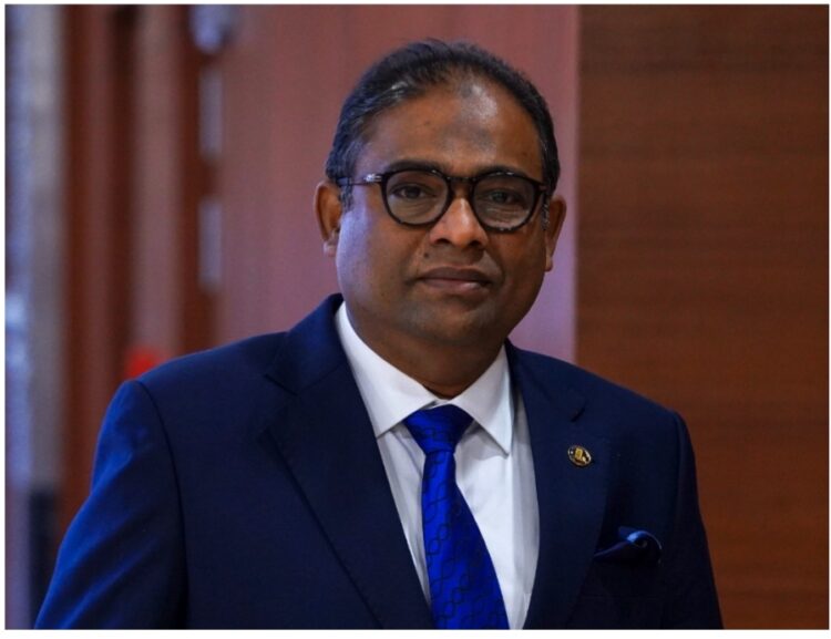 Mahkamah: Nasib Abdul Azeez batal 13 pertuduhan diketahui esok - Kosmo ...