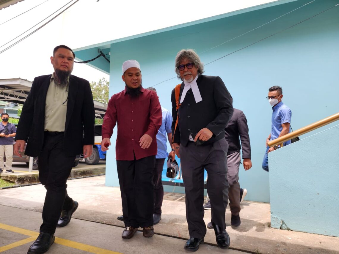 Kes Ebit Lew: Buat laporan di Bukit Aman pilihan pengadu, suami - Kosmo ...