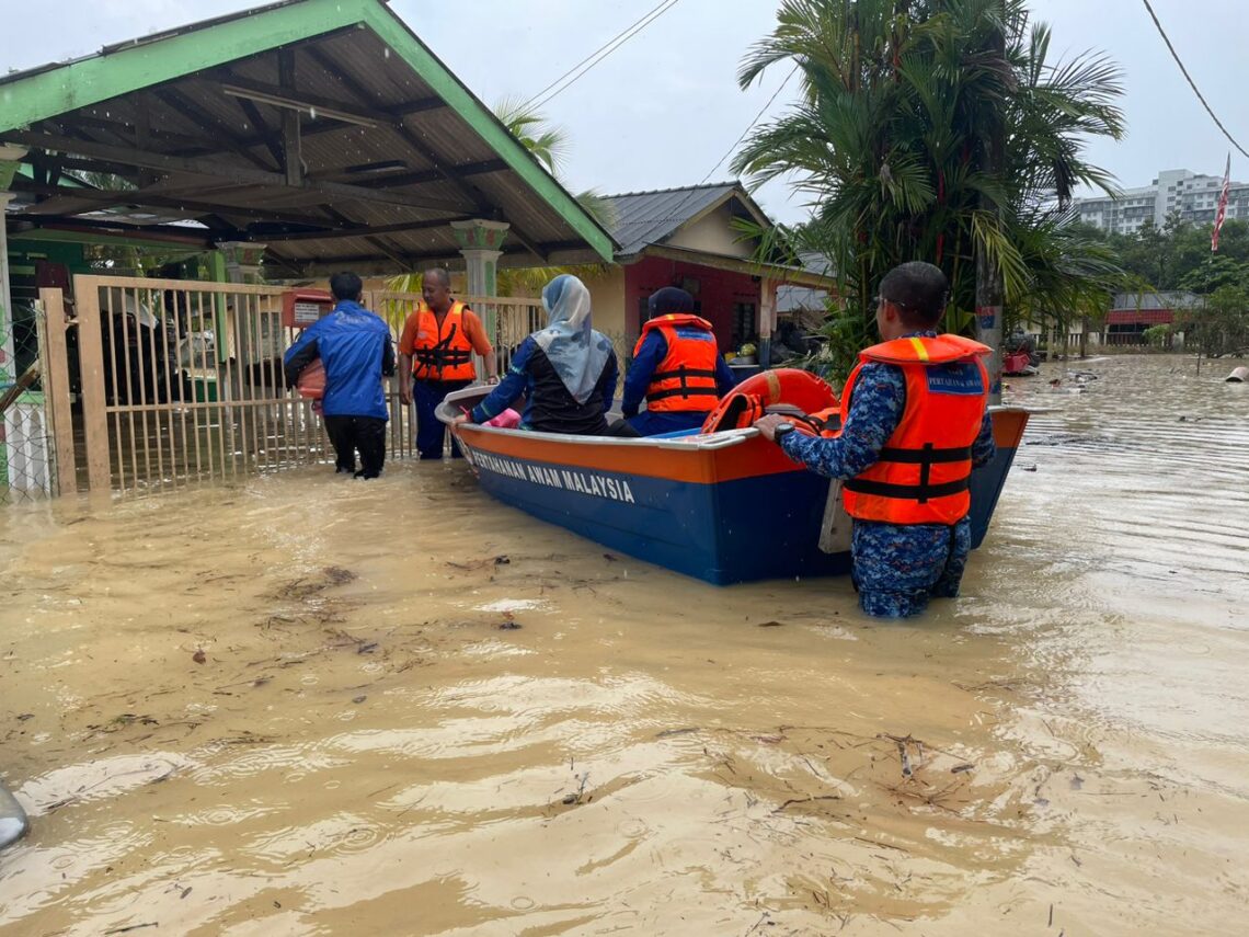 Banjir: 128 mangsa dipindahkan ke 6 PPS - Kosmo Digital