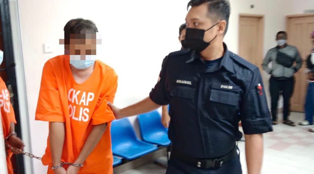 Berang barang disita, lelaki tumbuk anggota penguatkuasa MBJB - Kosmo ...